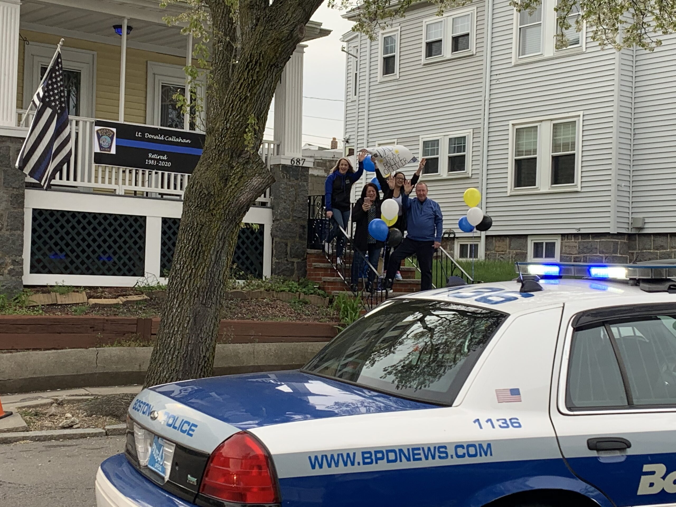 BPD vet feted with drive-by retirement parade - Dorchester Reporter
